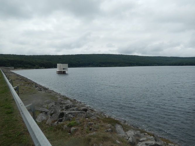 Le tour du lac de Laprade